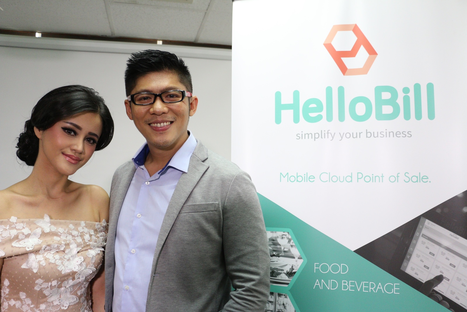 Banyak Pencinta Makeup di Acara HelloBill - blog.hellobill.id