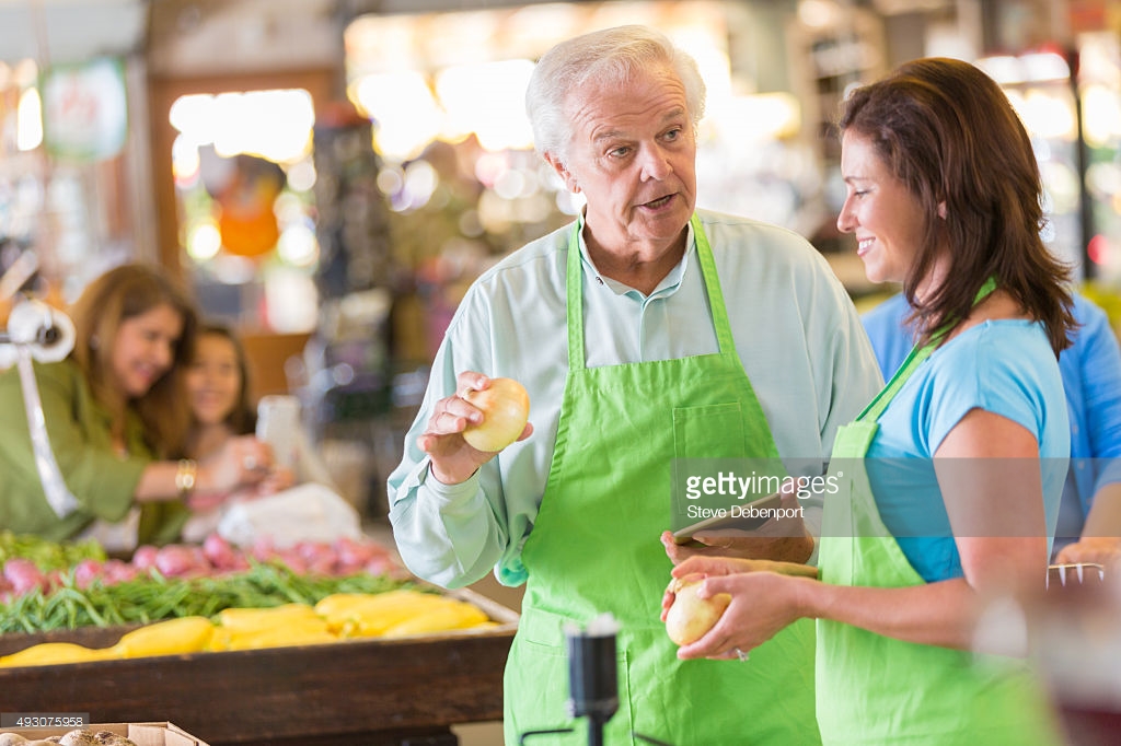 8 Tips Staff Training untuk Bisnis Retail - blog.hellobill.id